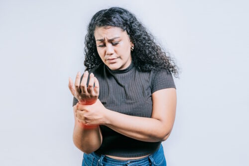 Hand Numbness and Tingling: Causes, When To See a Doctor